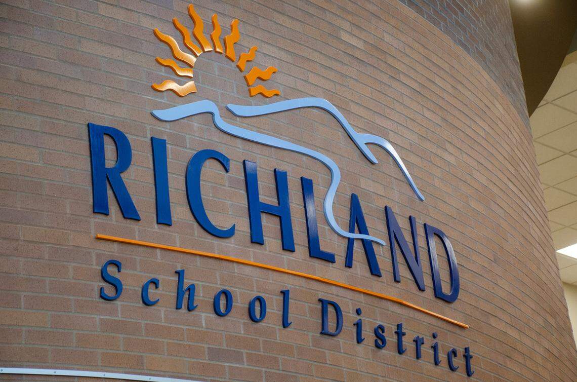 7 candidates interview for Richland school seat, but one stood out