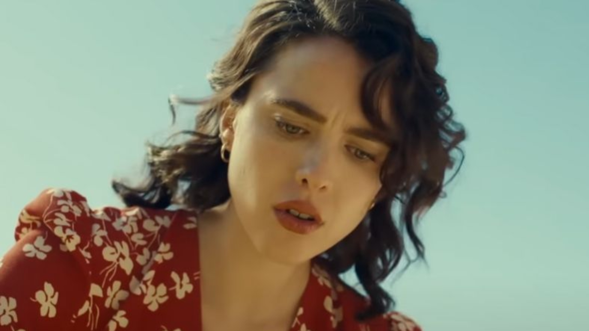 'Beautiful eyes': Margaret Qualley looks stunning in 'Honey Don't!' promo
