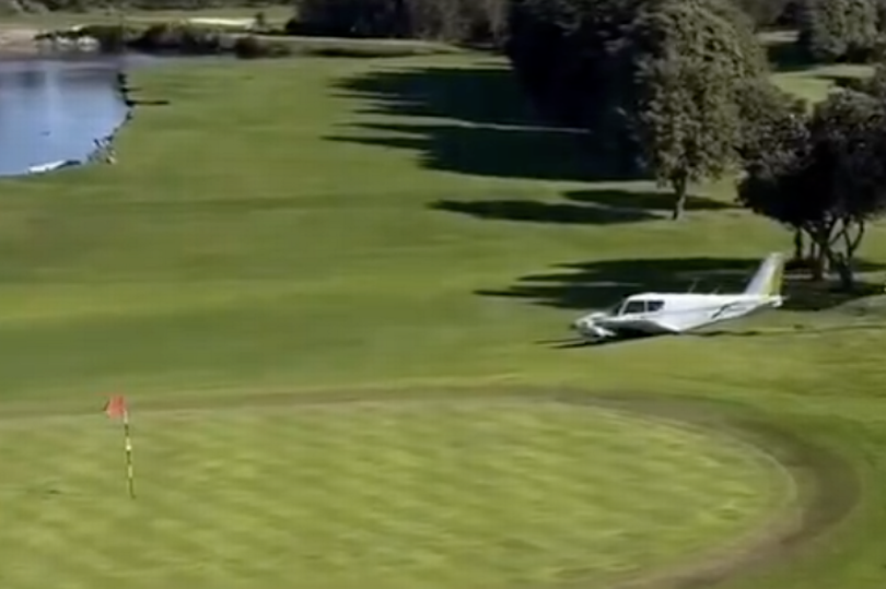 Plane crashes onto golf course as patrons rush to help after emergency ...