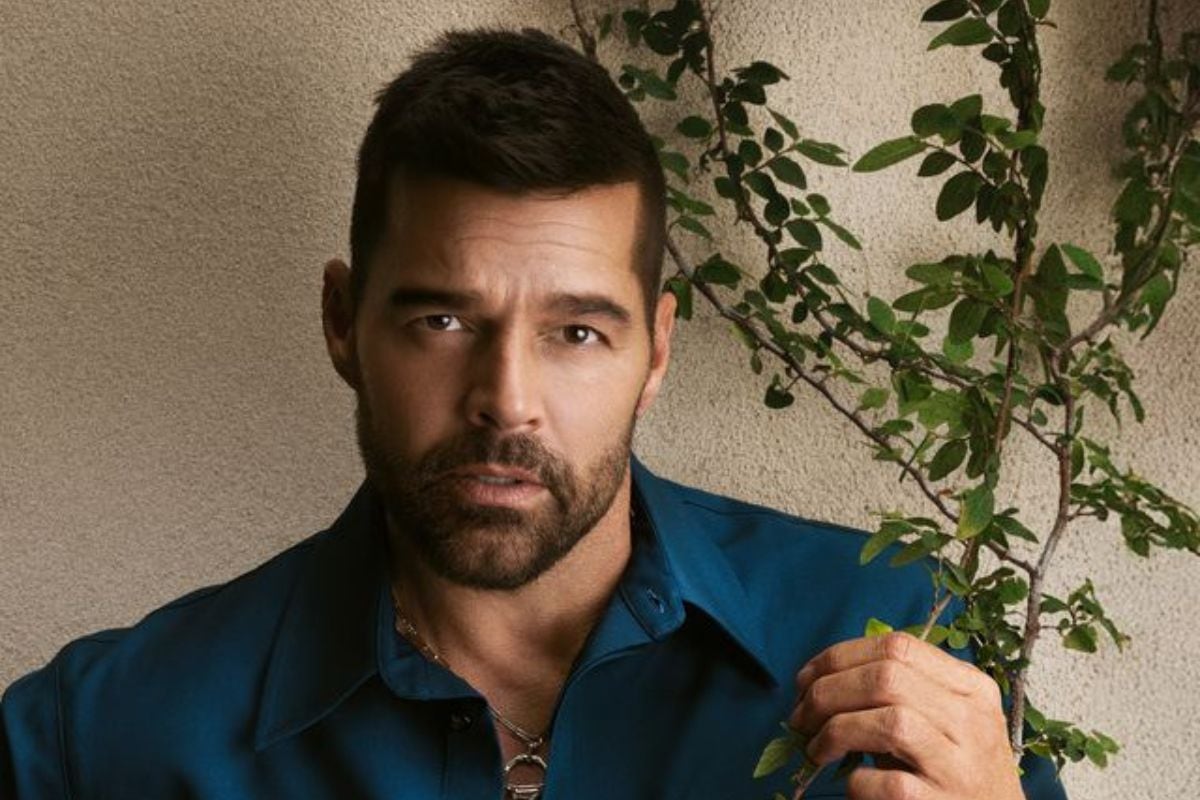 Llega Ricky Martin a sus 54 años