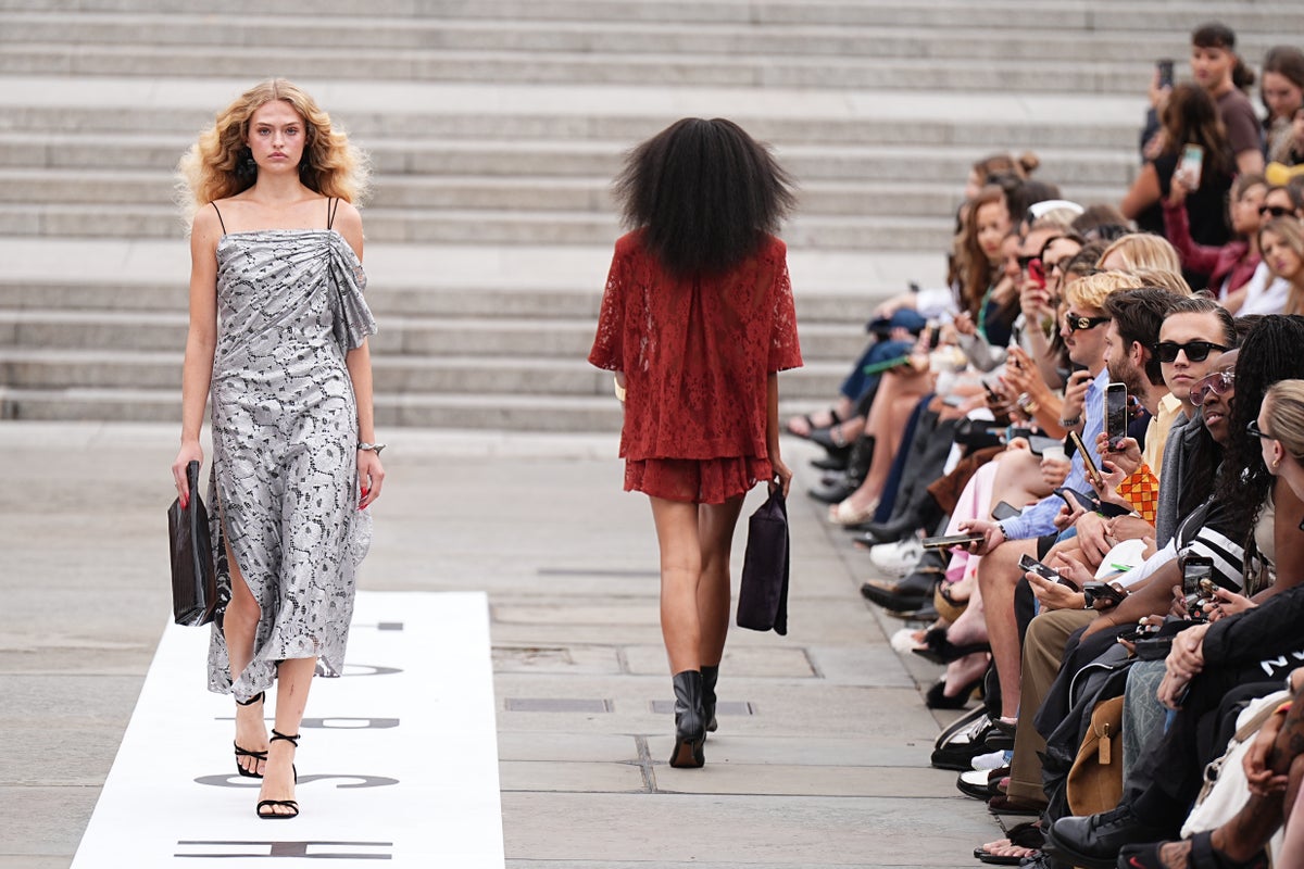 Our beloved Topshop is finally back – with five autumn trends to know ...