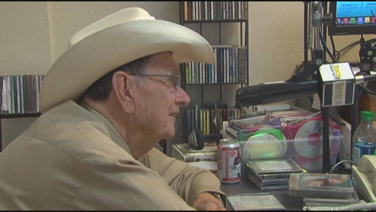 Radio legend Tom Perryman among East Texans honored by Texas Radio Hall ...