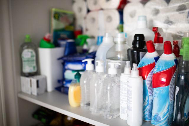 5 Things You Should Never Keep in Your Kitchen Cabinets, According to ...