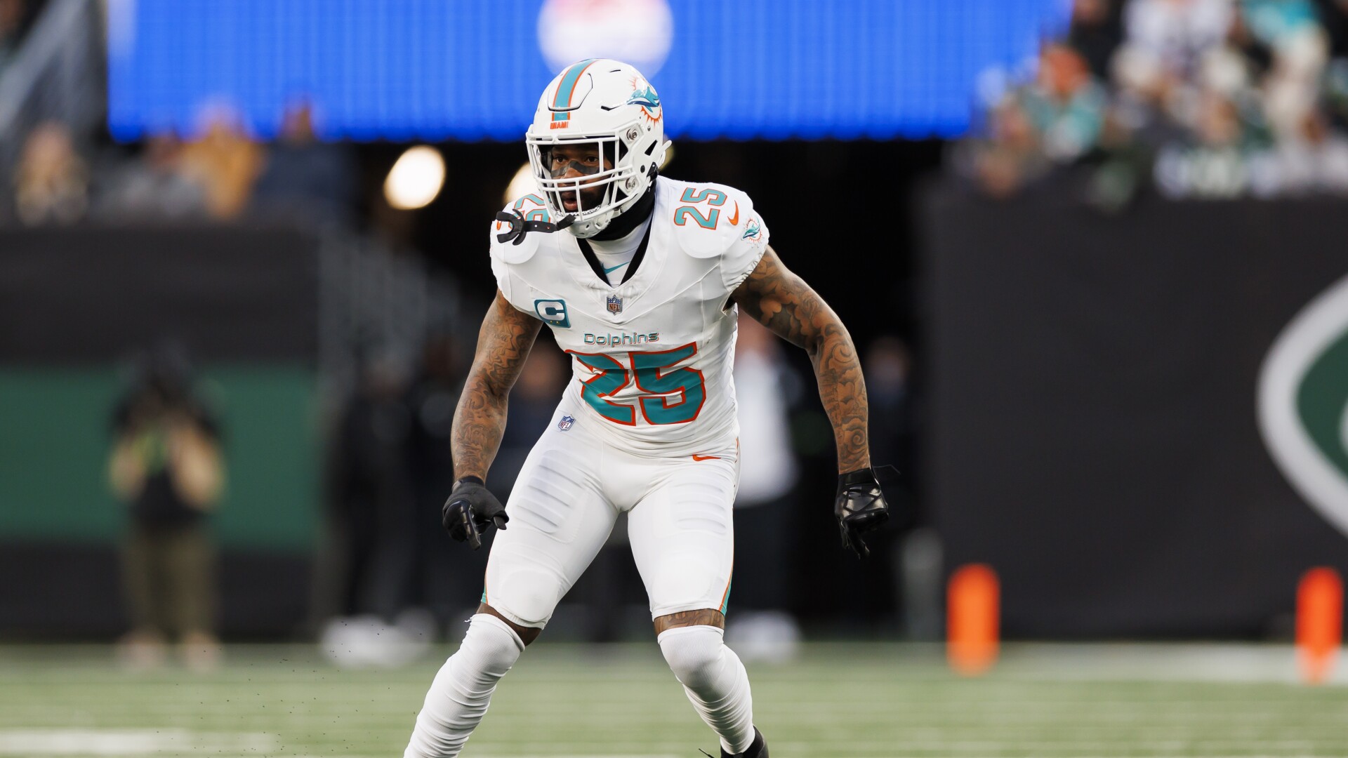 Colts announce Xavien Howard signing, place Blake Freeland on IR