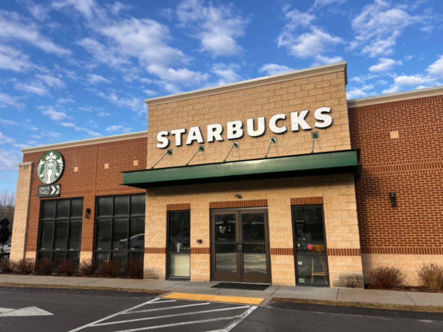Starbucks fires off a 2% pay raise to all salaried employees