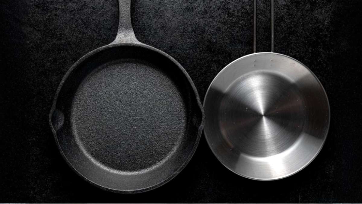 Stainless steel frying pan: how to use and maintain it to keep it ...