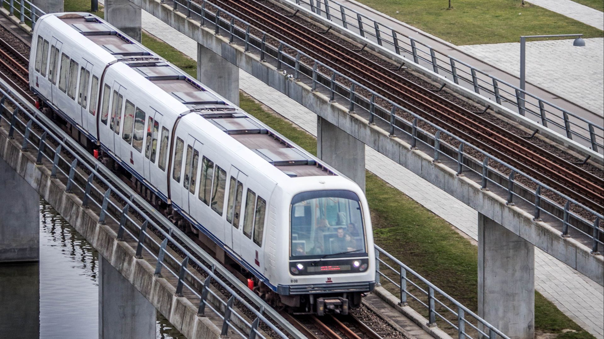 20 Countries With Efficient Public Transportation Systems