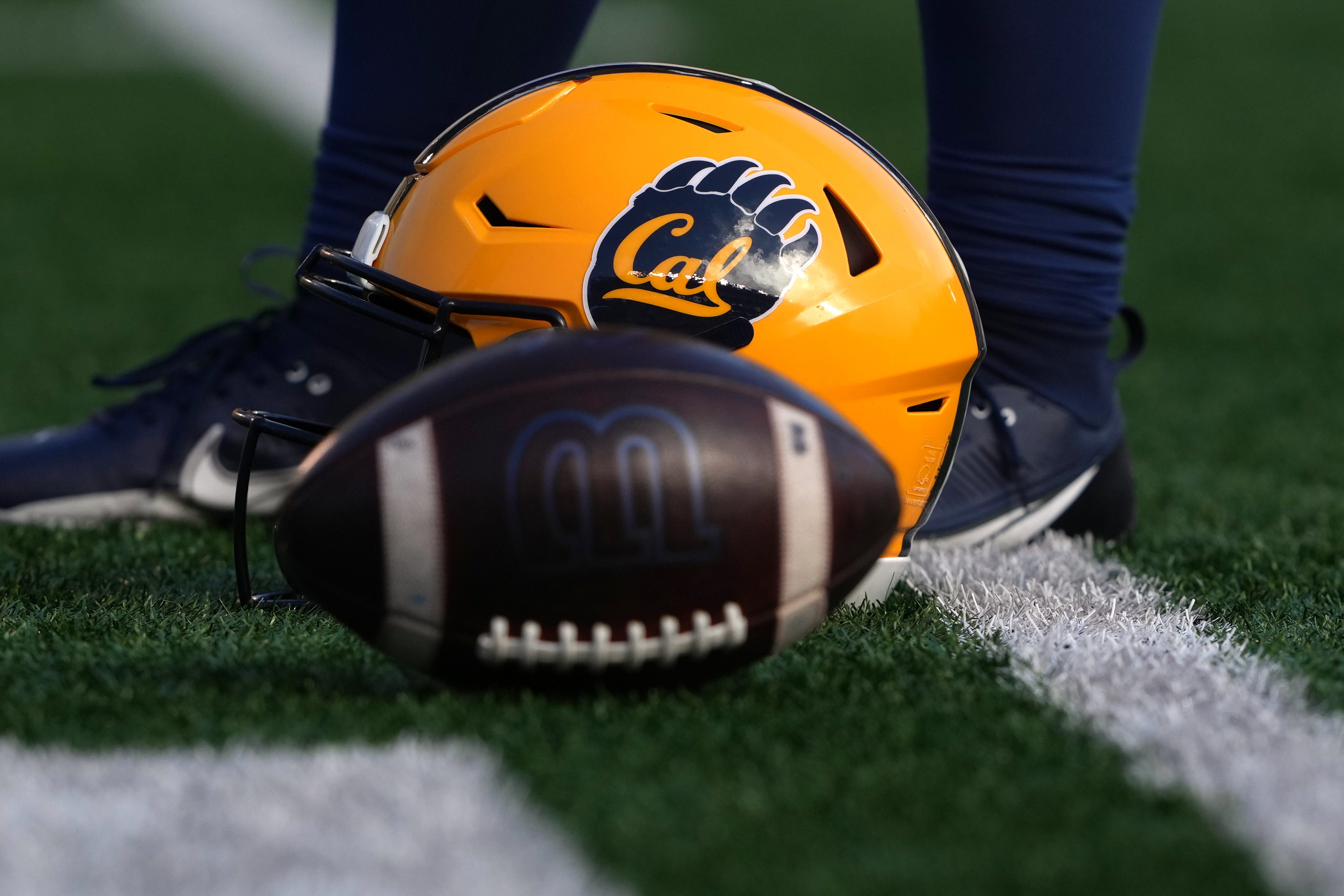Cal true freshman wins starting QB job over Ohio State transfer