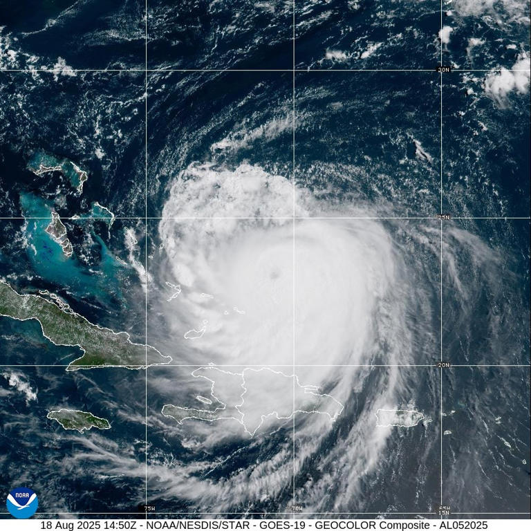 Hurricane Erin's winds drop to Category 3; Outer Banks brace for ...