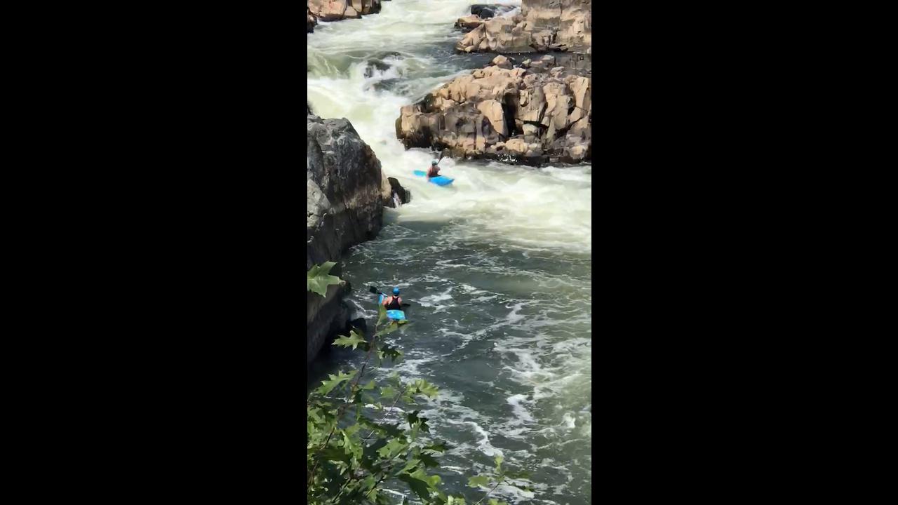 Kayaker Found the Perfect Line Over the Potomac River Falls