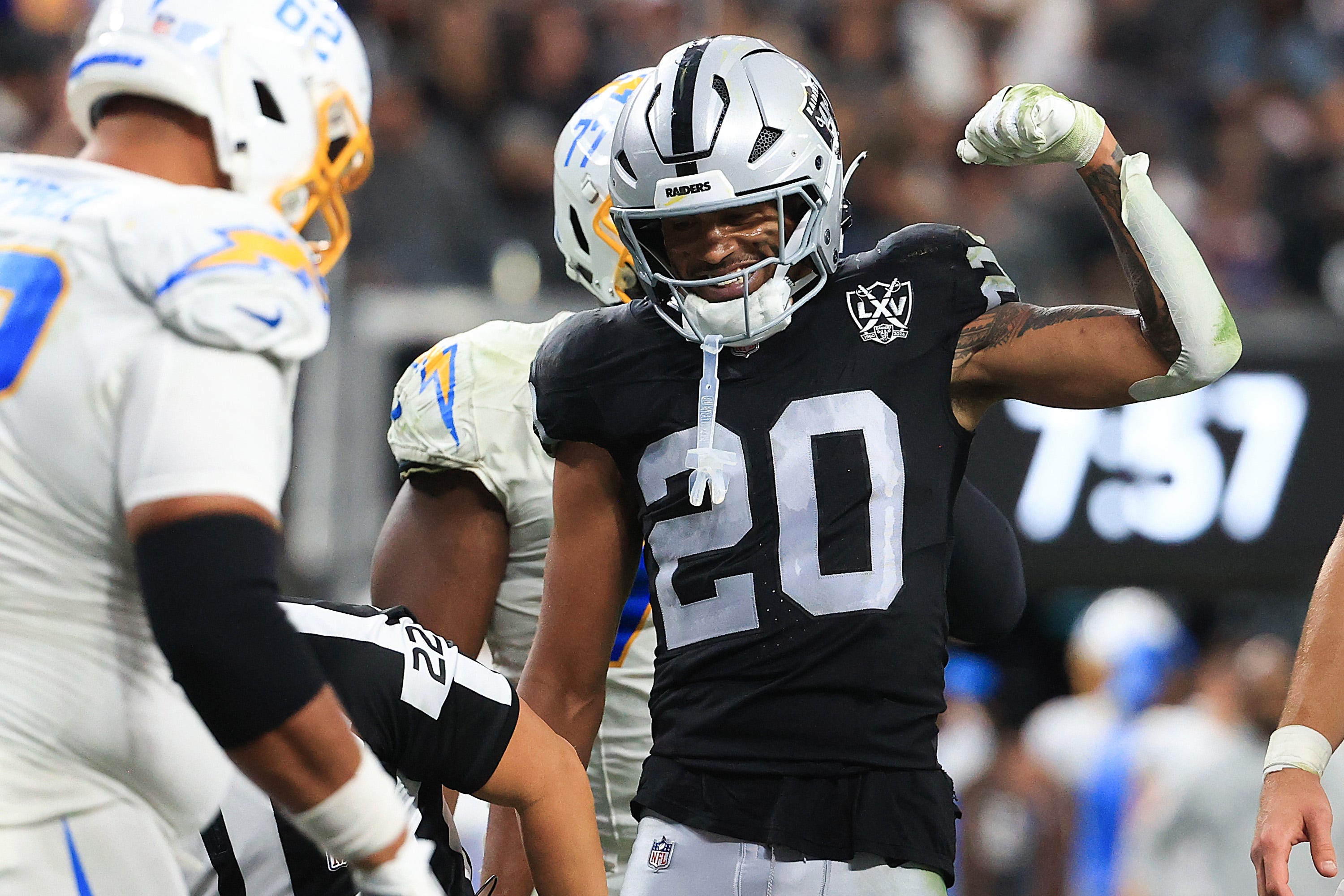 Raiders vs. Giants: 3 X-factors on defense for Week 17