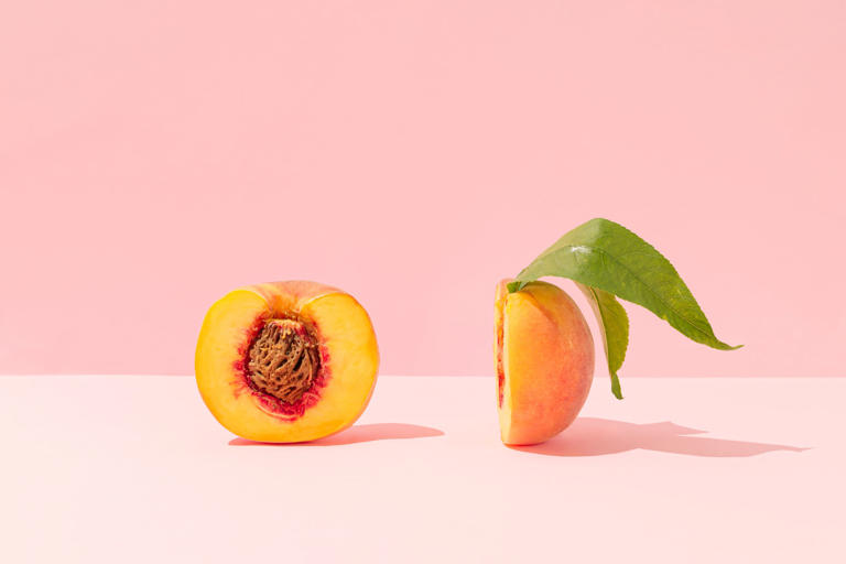 9 Fruits Lowest in Carbs to Fit a Low-Carb Diet