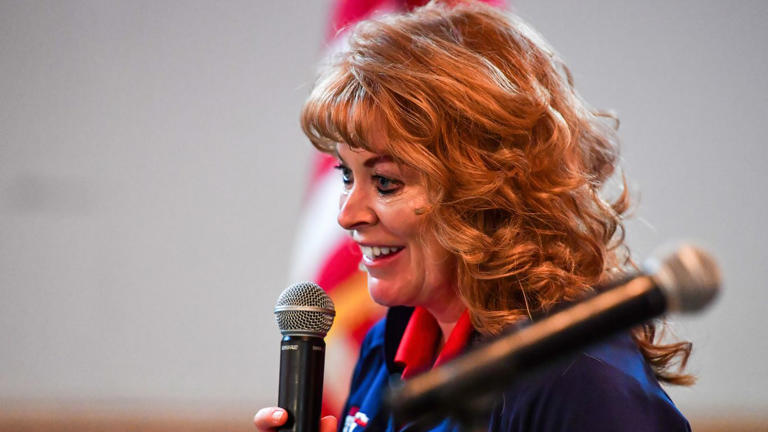 Republican Stacy Garrity launches bid to unseat Shapiro