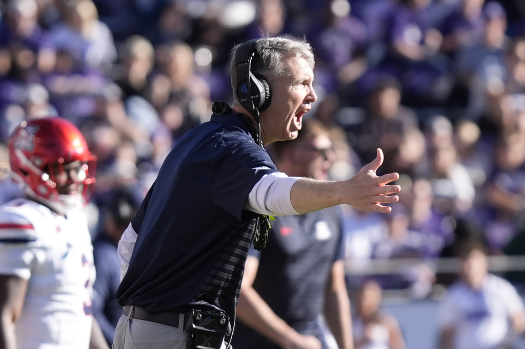 Arizona looking for bounce back in second season under coach Brent Brennan