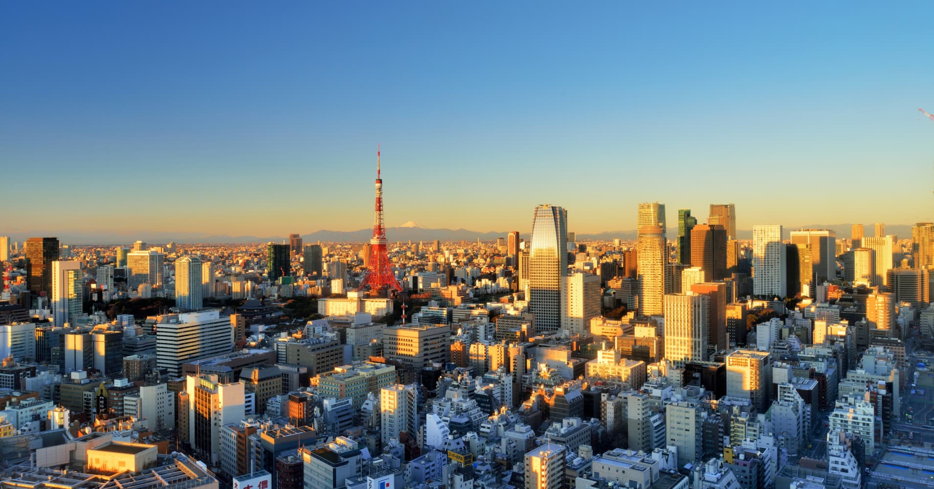 Japan stocks hit fresh record amid mixed trading in Asia after Fed cut ...