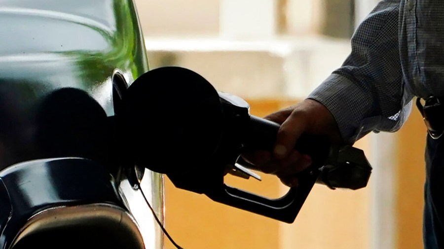 Champaign gas prices see slight decrease: GasBuddy