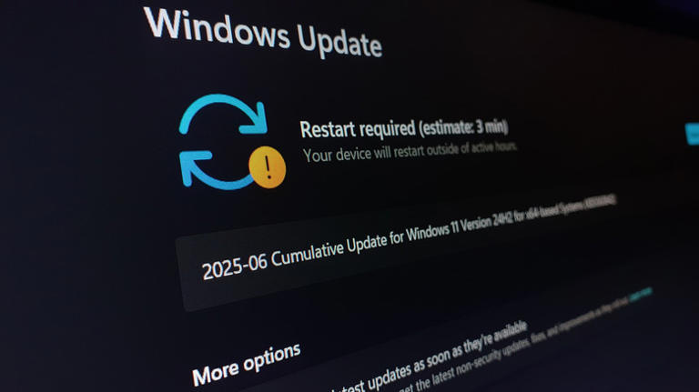Microsoft's Latest Windows 11 Update Is Reportedly 'Killing' Some SSDs