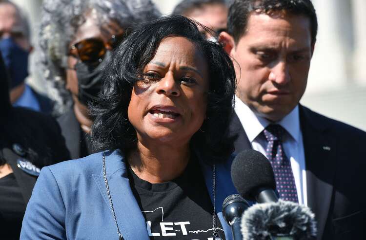 Democrat locked inside Texas House over GOP 'permission slip' rule