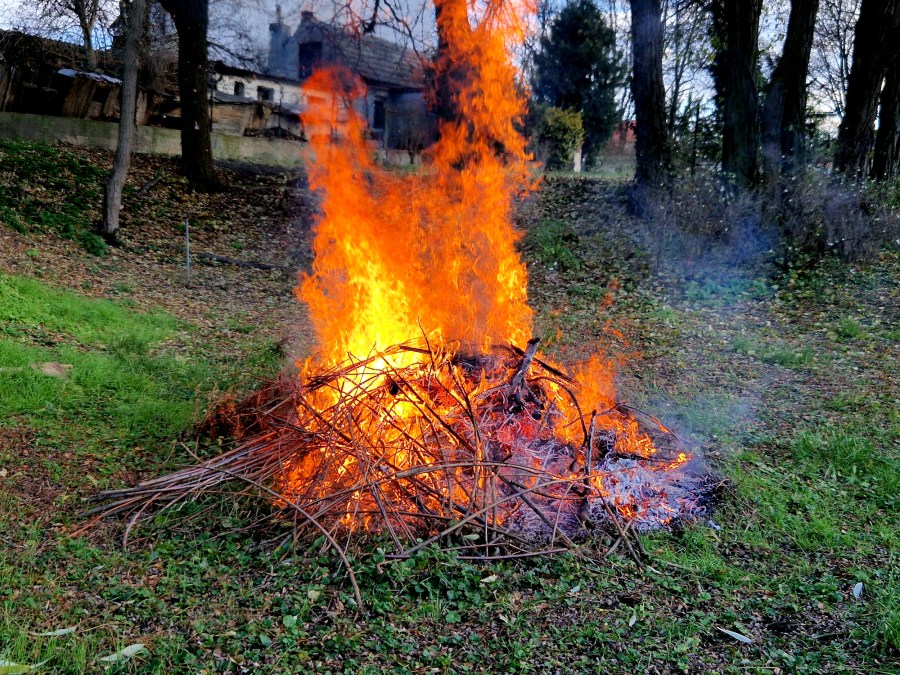 Multiple Arkansas counties under burn ban; entire state under ‘moderate ...