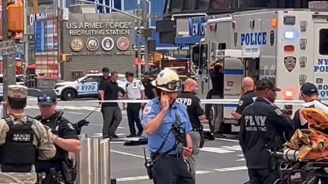 Times Square Evacuated Due to Active Police Investigation