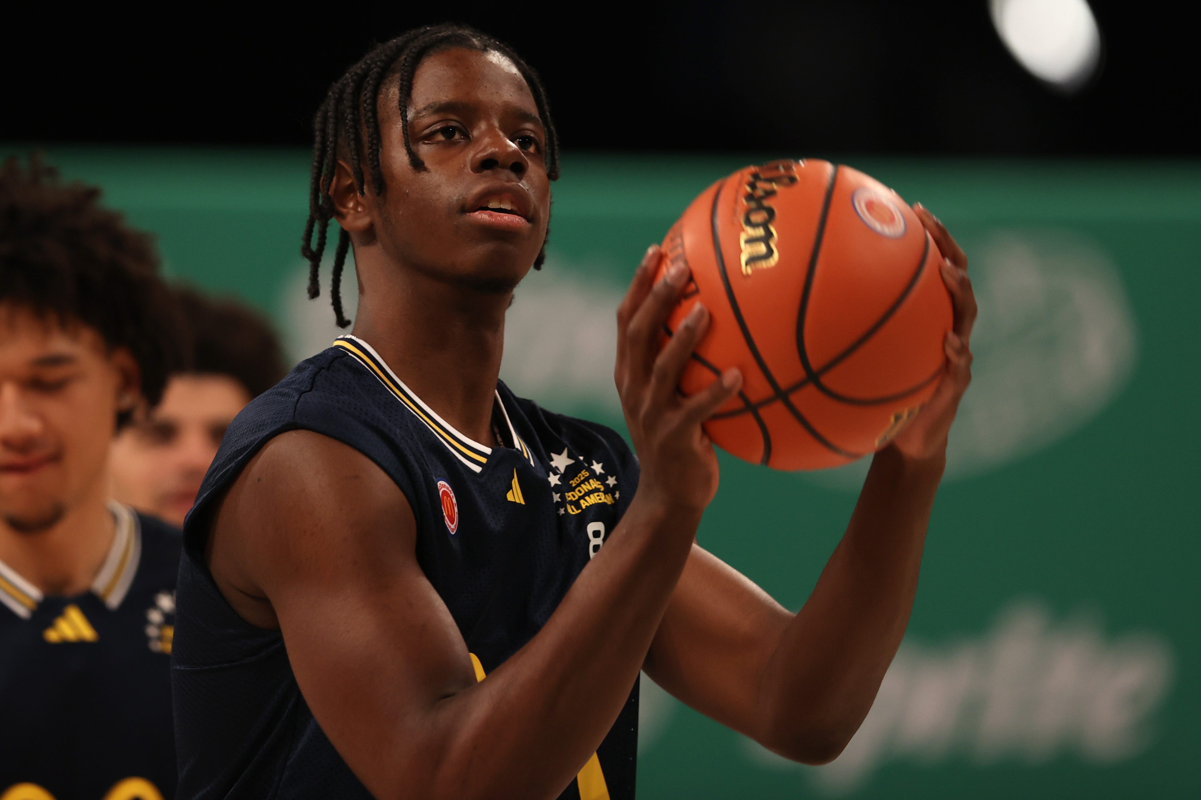 North Carolina commit Caleb Wilson signs lucrative shoe deal with New ...