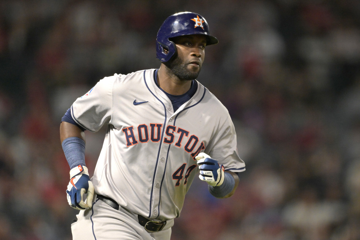 Astros' Joe Espada Announces Big Yordan Alvarez News on Sunday
