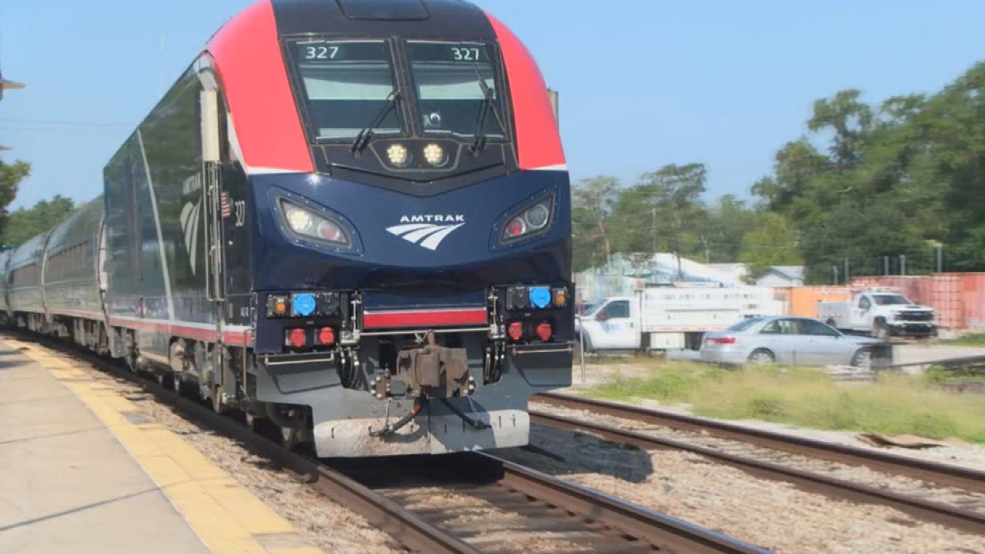 How did Amtrak Mardi Gras service fare in its first 100 days?