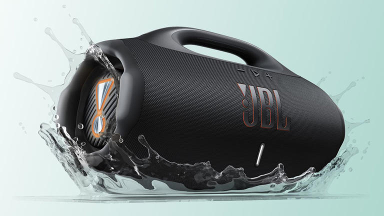 JBL's Boombox 4 goes much louder for much longer
