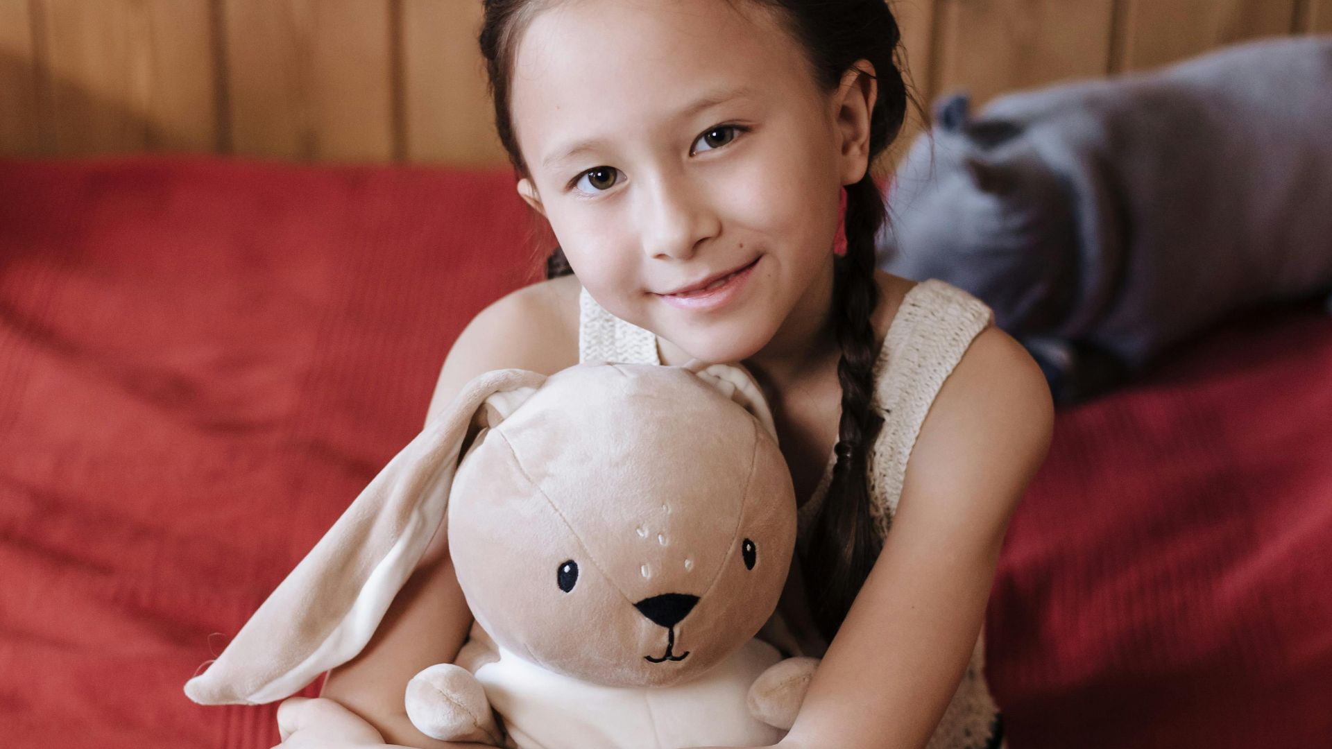 10 Signs Your Child Is Hiding Something & 10 Ways To Encourage A ...