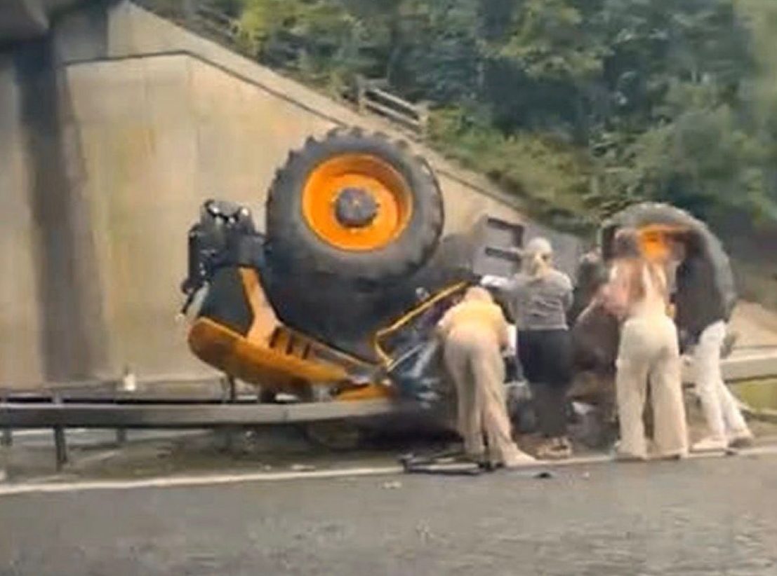 M20 shut as tractor plunges off bridge in Kent