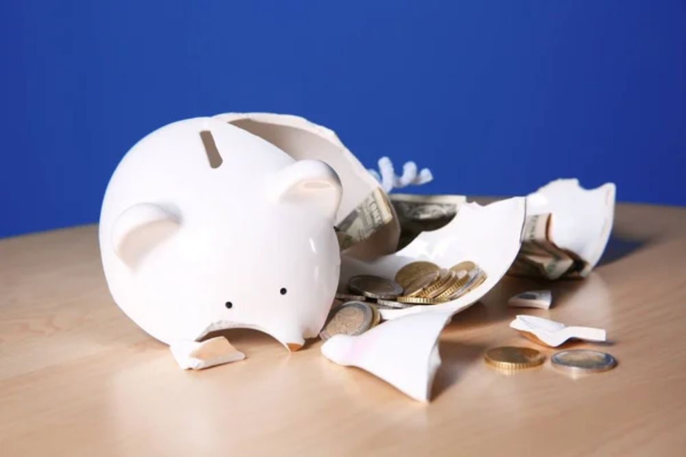 15 Money Mistakes to Avoid in Your 40s