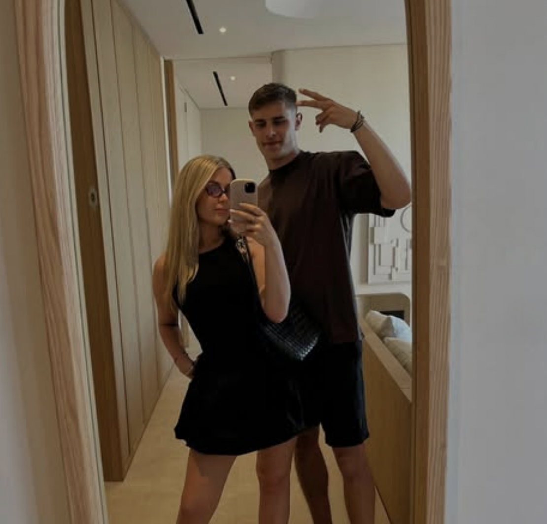 Voetballer Micky van de Ven en Sterre van Bakel zetten punt achter relatie