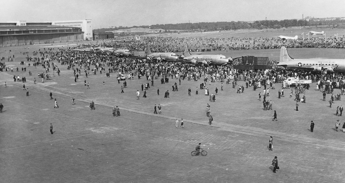 Tempelhof, el antiguo aeropuerto nazi que Berlín quiere transformar en ...