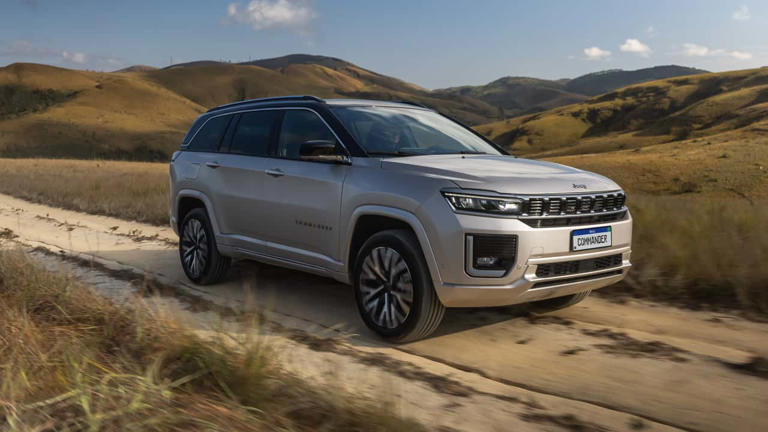 Jeep lança Commander 2026 com novo visual e mais barato