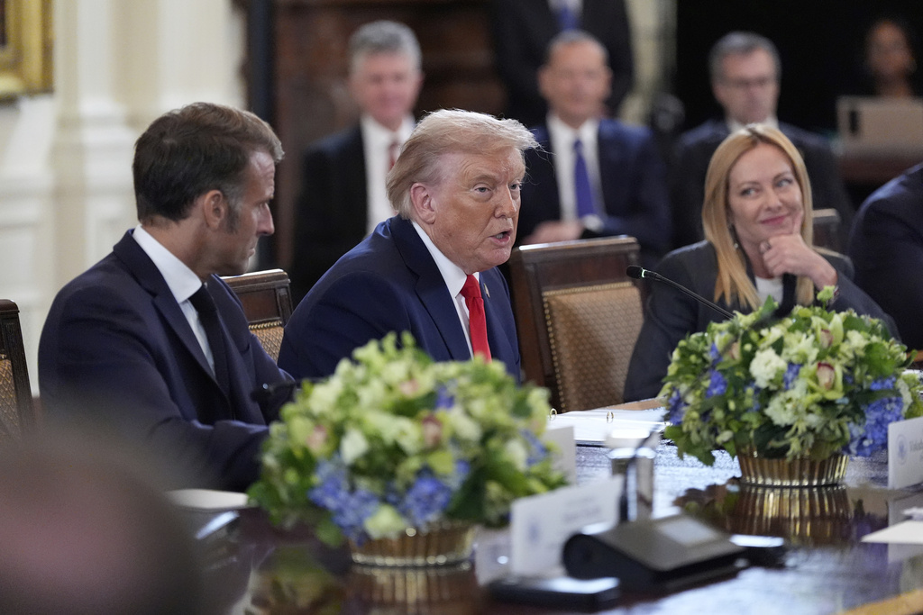 Hot Mic Catches Trump Saying Putin ‘Wants to Make a Deal for Me’