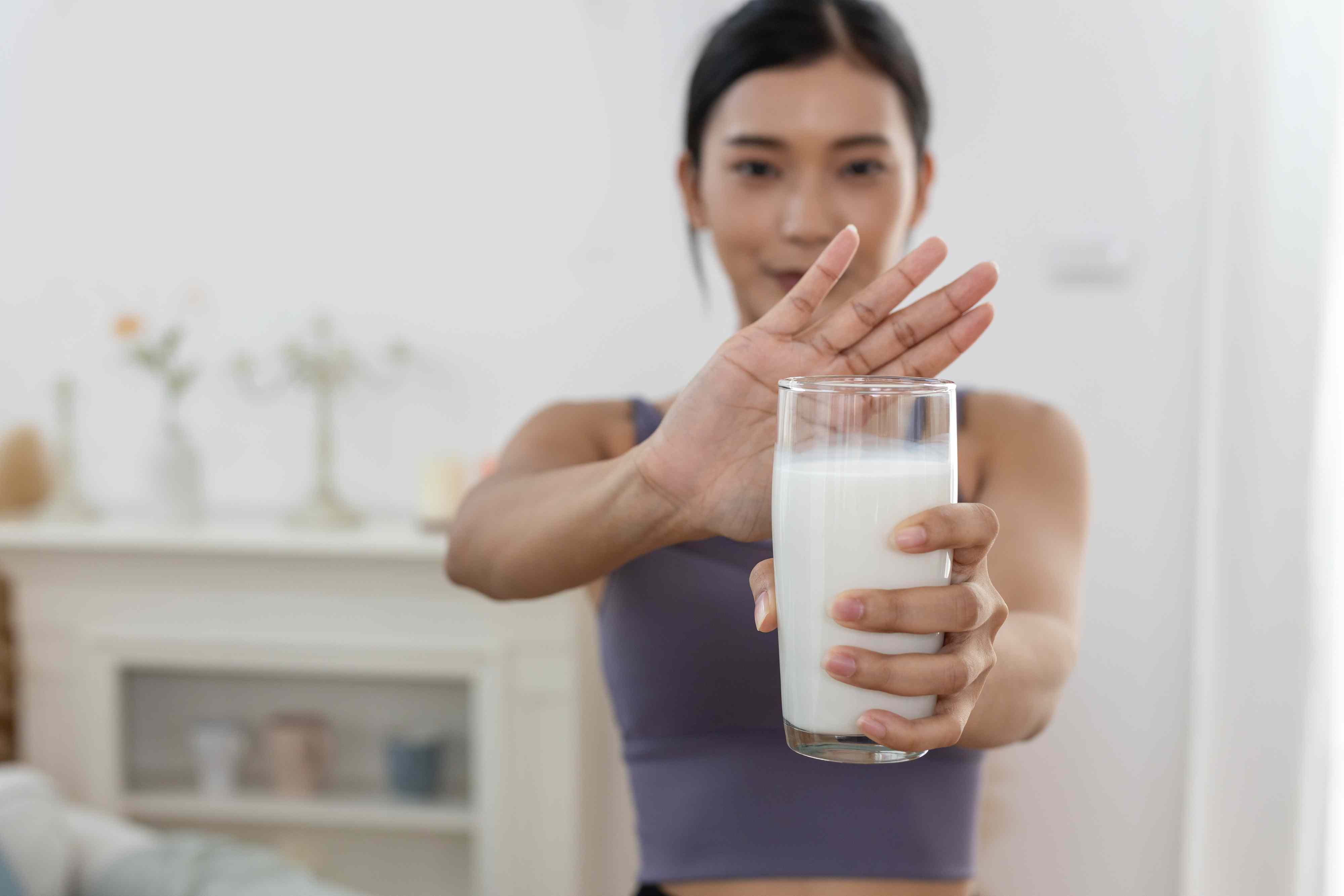 7 Medications You Should Never Take With Milk