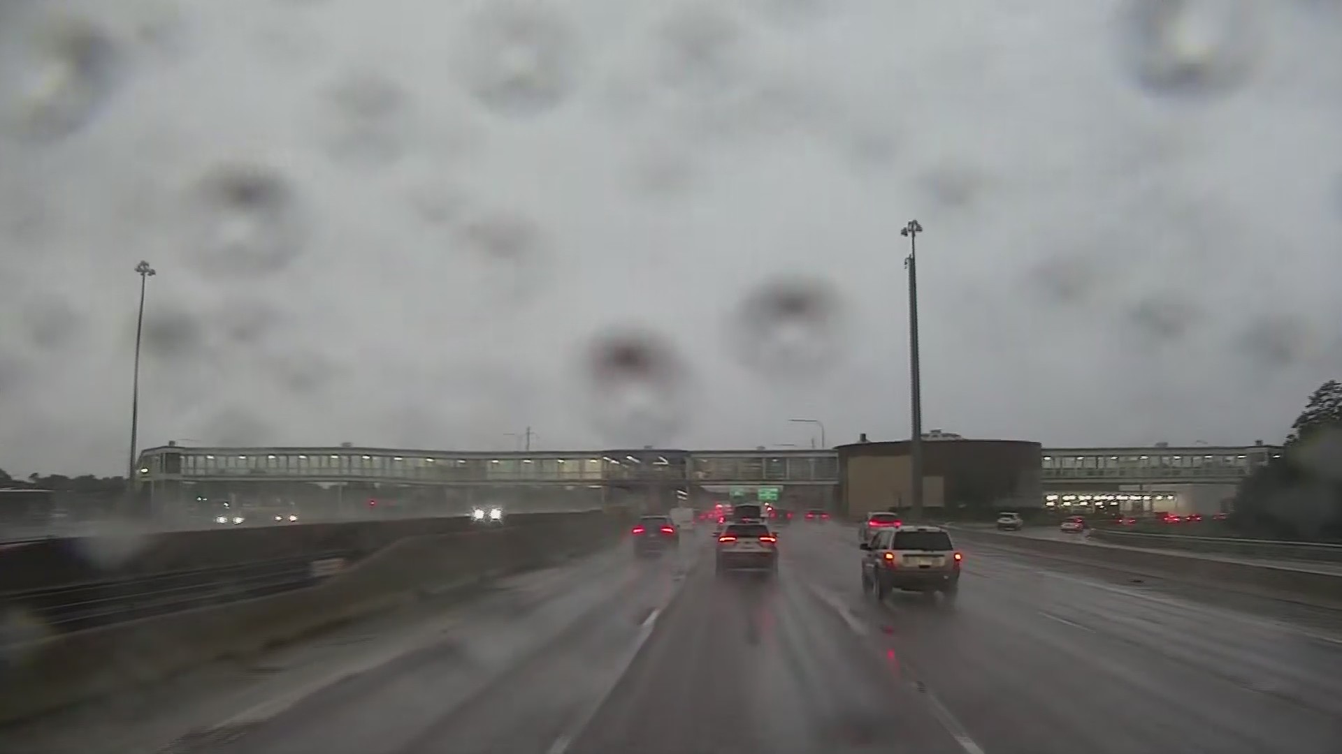 Severe storms roll through Chicagoland, prompting warnings and alerts ...