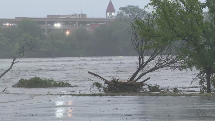Kerrville's largest park reopens for first time since July 4 flooding ...