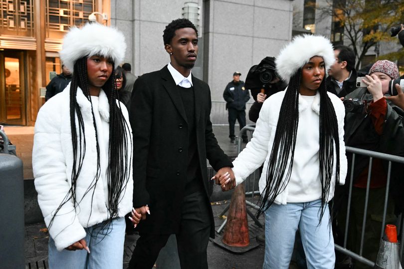 Sean ‘P Diddy’ Combs’ twin daughters kicked off rollercoaster after ...
