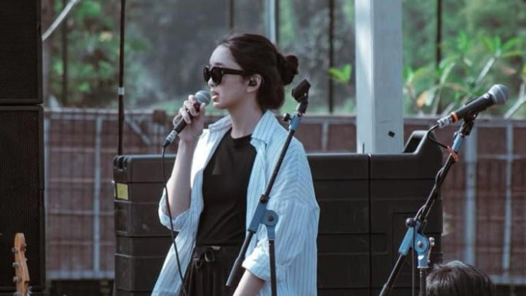 Potret Aishameglio Anak Duta Sheila On 7 yang Jadi Backing Vocal Sang ...