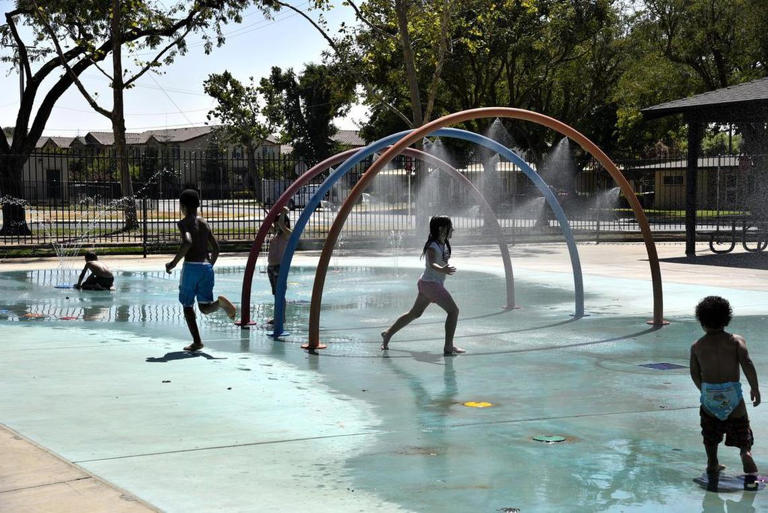 ‘Extreme heat' is on the way to Merced. Here's when & where it will get hot