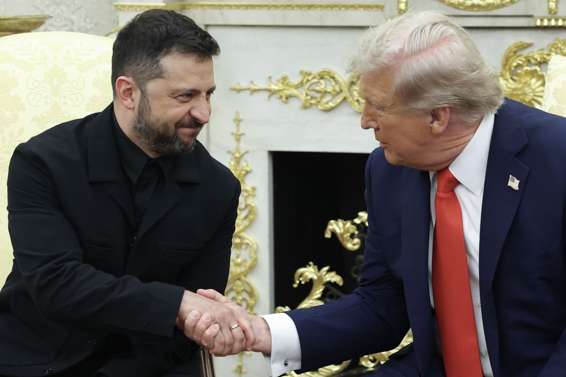 Trump og Zelenskyj viser ny harmoni under møde i Det hvide hus