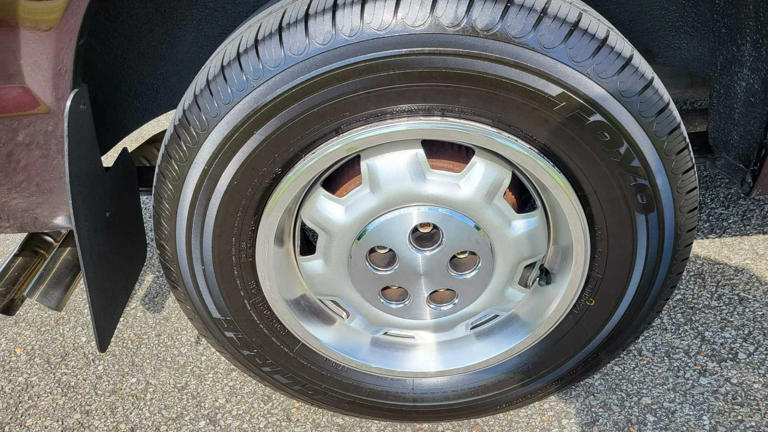 The Dodge Caravan Turbo Was A Very Weird Minivan With Ample Power