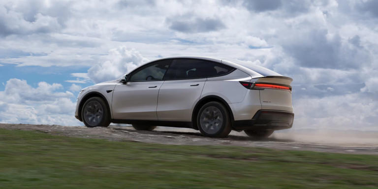 Tesla Model Y L launched in China – 6 seats, longer body, up to 751 km ...