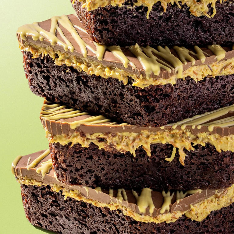Crumbl's Dubai Chocolate Brownie sweeps the nation with a Middle ...