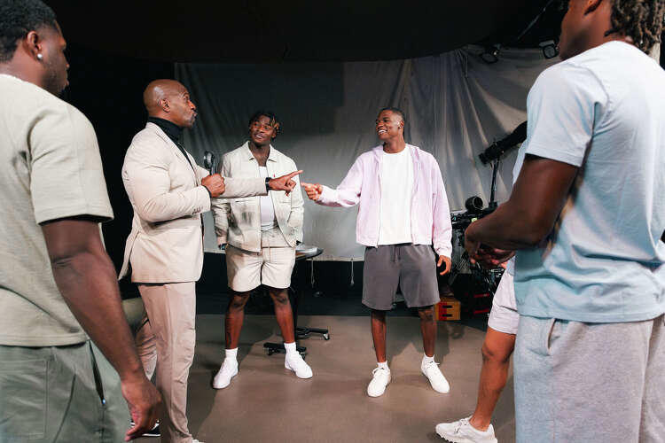 Longhorns, Aggies football stars ink first-ever NIL deals with Sonic