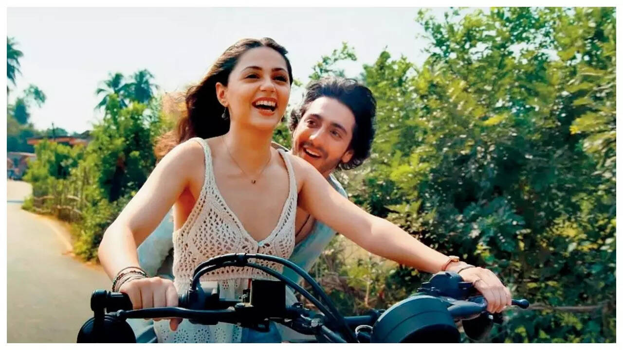 Mohit Suri, Ahaan Panday and Aneet Padda’s ‘Saiyaara’ crosses USD 6 ...