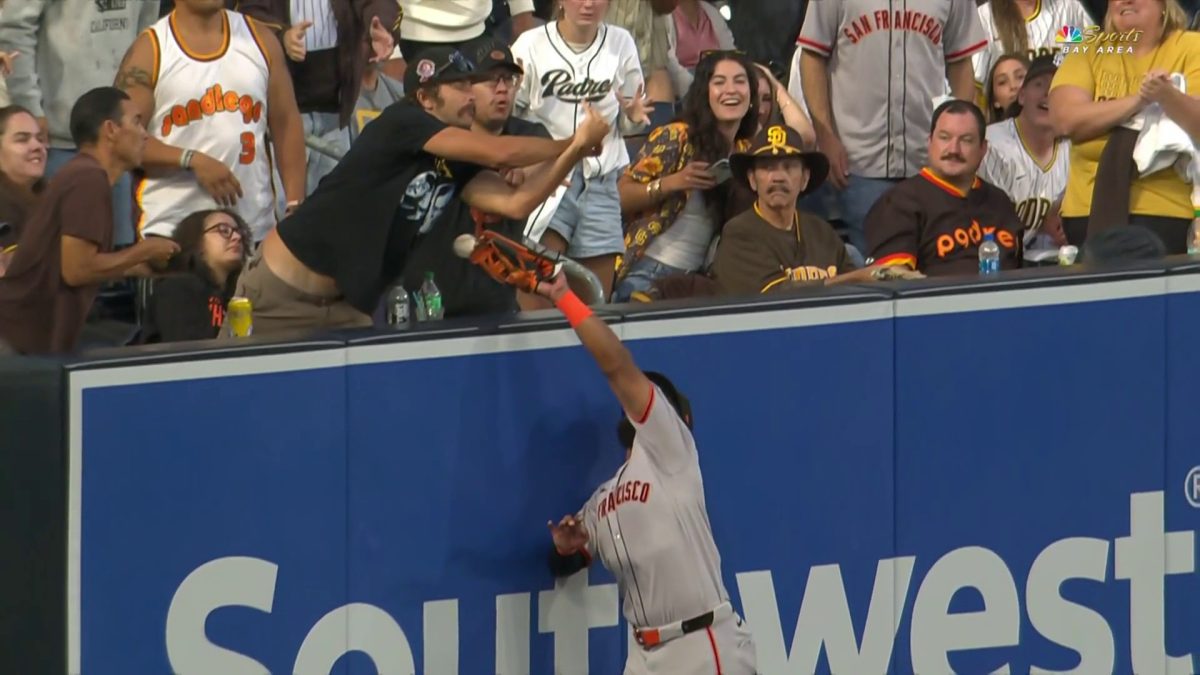 Giants catch break with controversial fan interference on Xander ...
