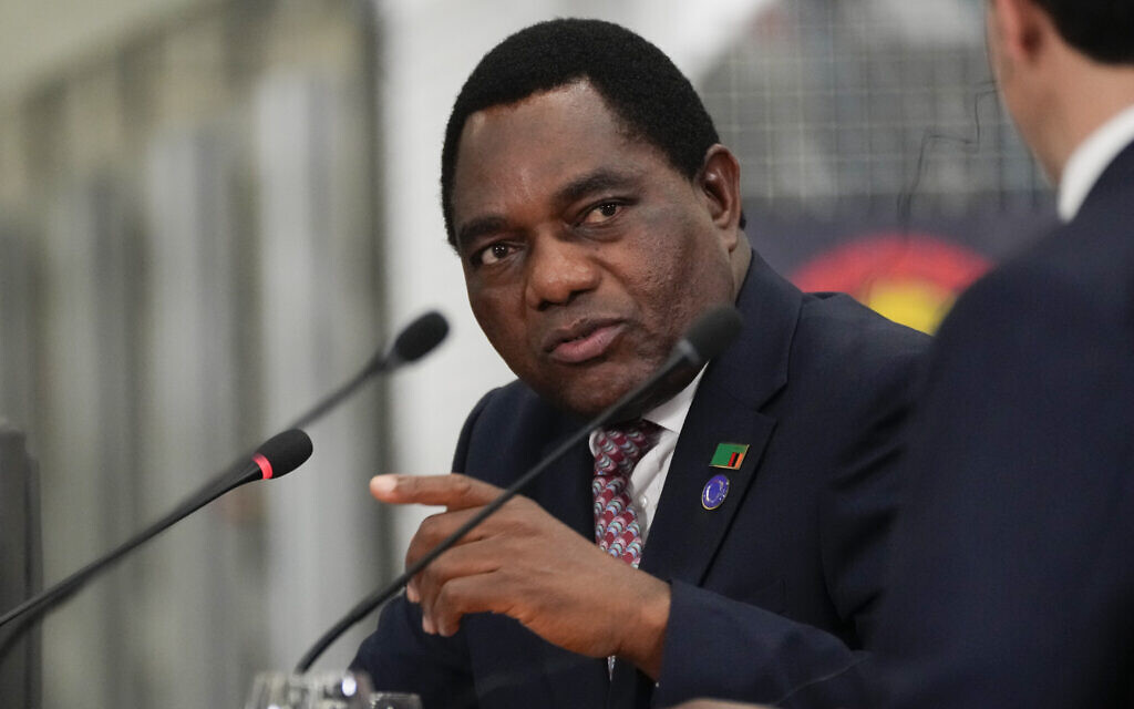 Foreign minister departs for Zambia to inaugurate new embassy