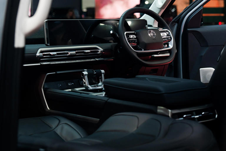 MG’s first ute to feature independent coil-spring rear suspension